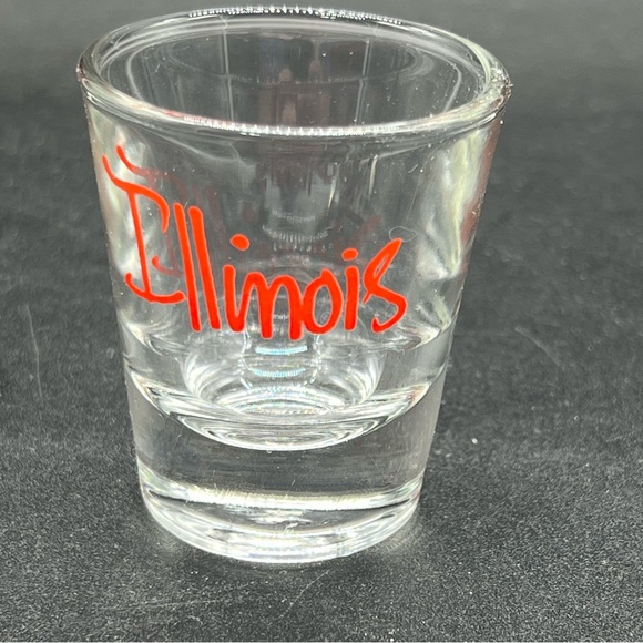 Libbey | Dining | Illinois Souvenir Shot Glass Red Script Font Clear ...